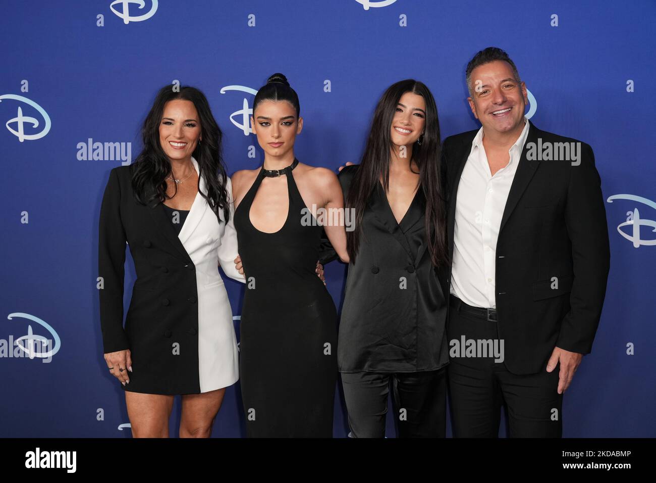 NEW YORK, NEW YORK - MAY 17: Heidi D`Amelio, Dixie D`Amelio, Charli D`Amelio, Marc D`Amelio ...